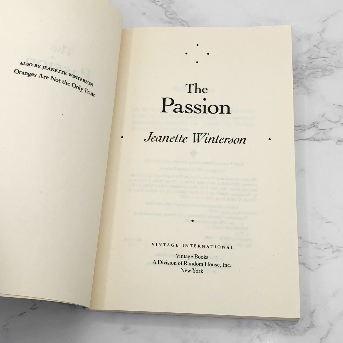 The Passion by Jeanette Winterson [FIRST PAPERBACK EDITION] 1989 • Vin