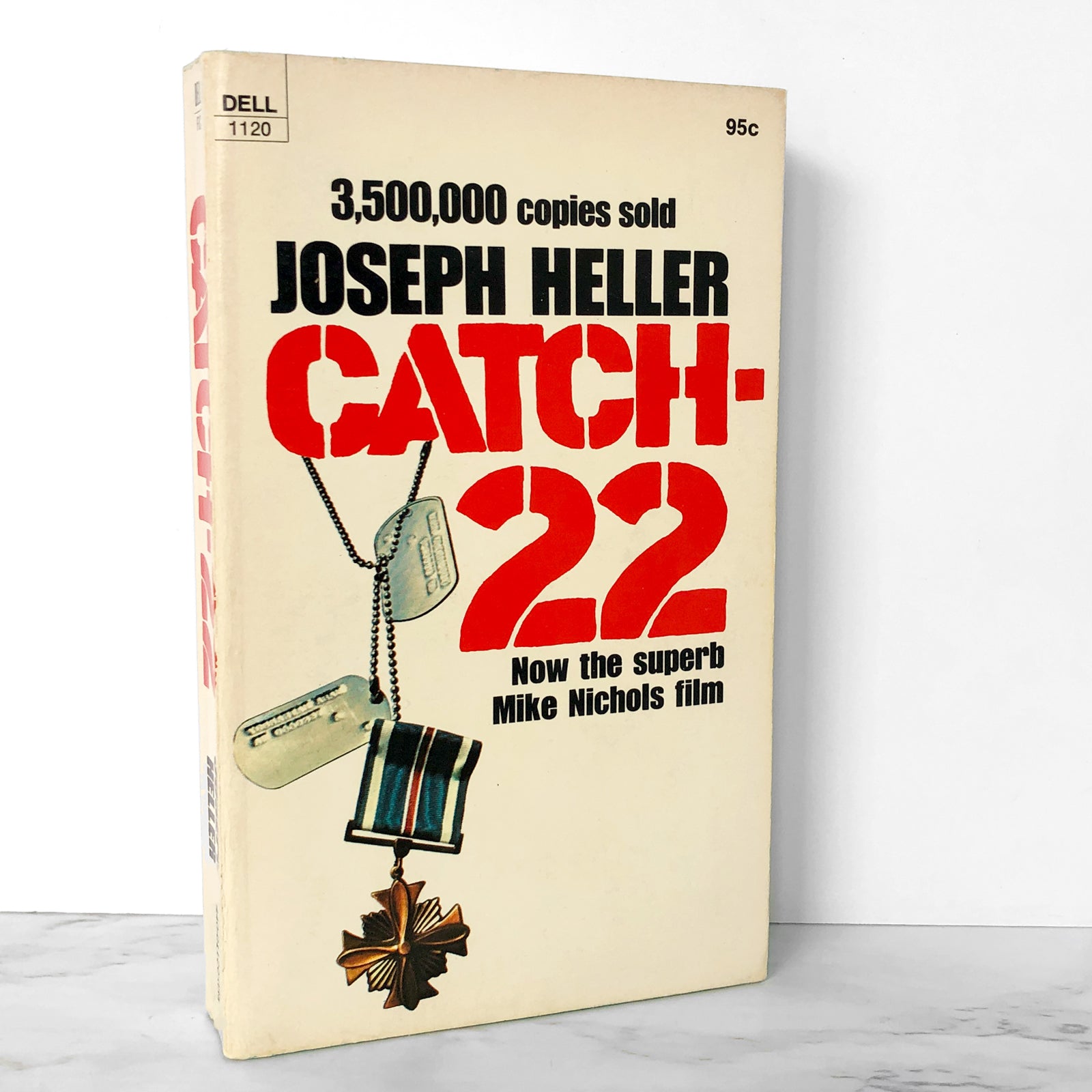 Catch-22 by Joseph Heller [1970 DELL PAPERBACK] – Bookshop Apocalypse