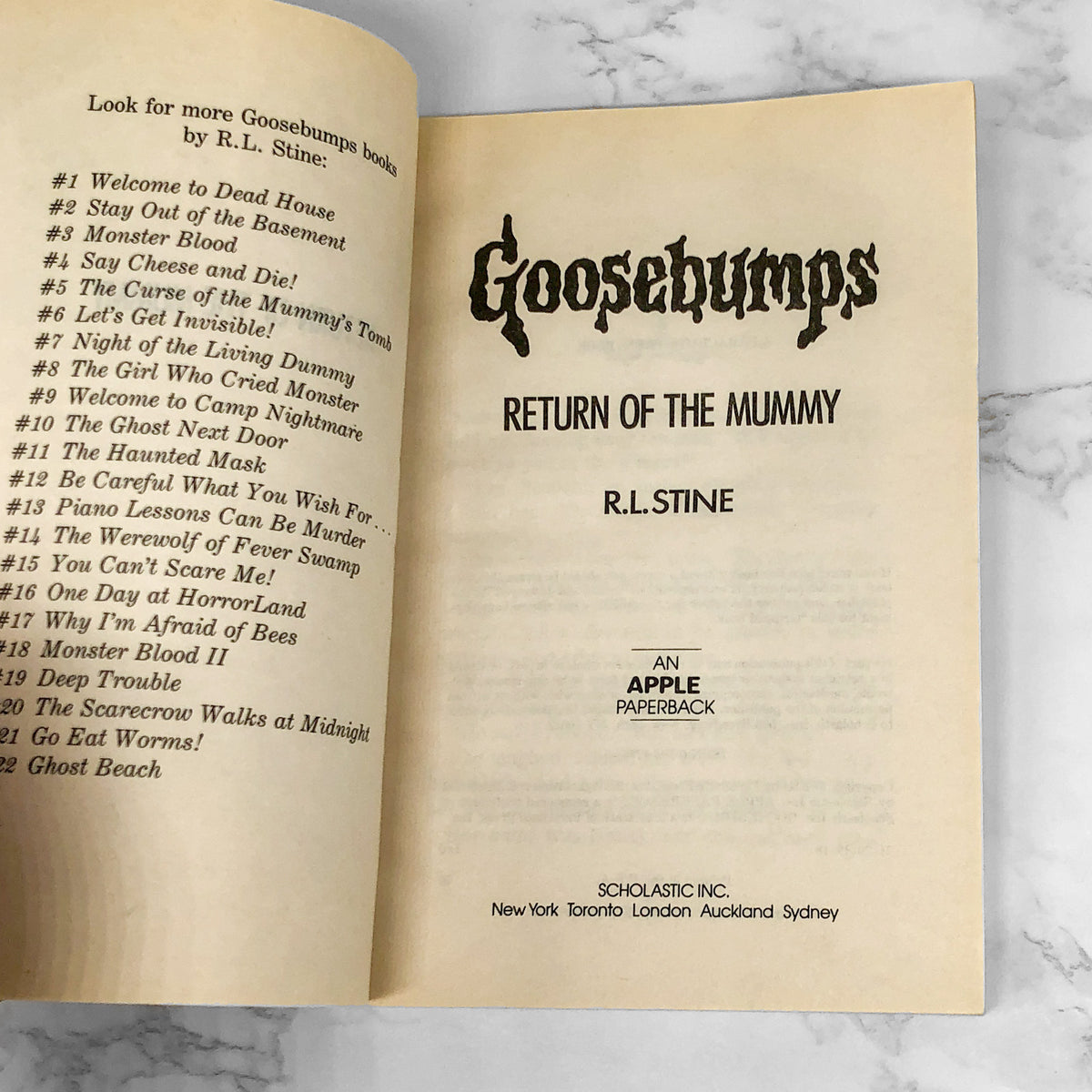 Return of the Mummy by R.L. Stine [1994 FIRST EDITION] Goosebumps #23