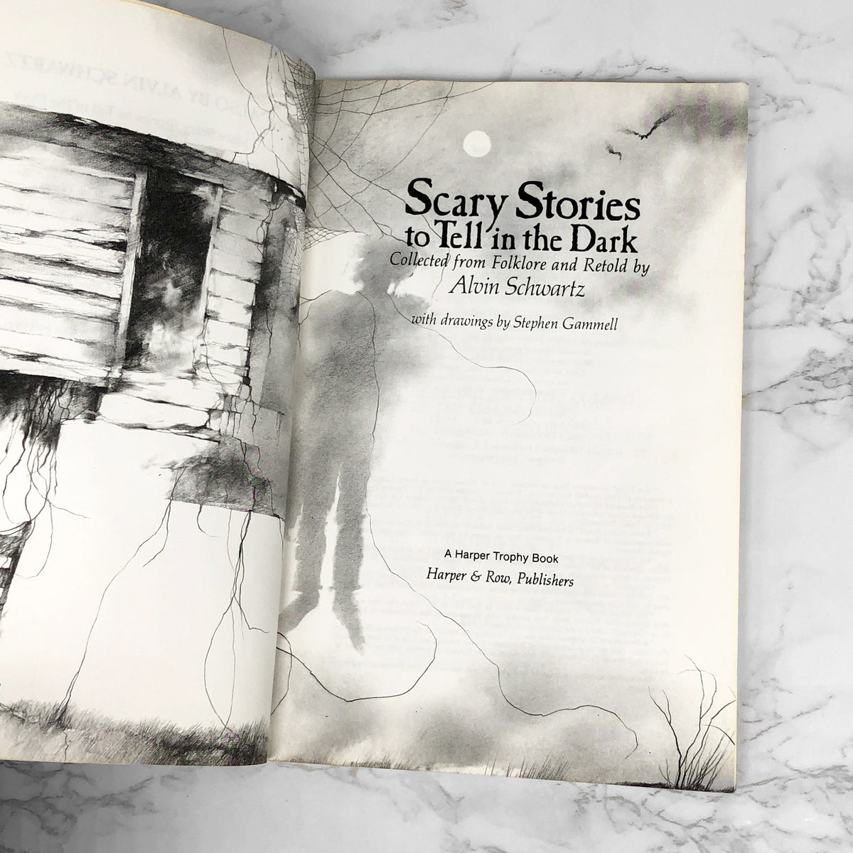 Scary Stories To Tell in the Dark by Alvin Schwarz [FIRST PAPERBACK PR