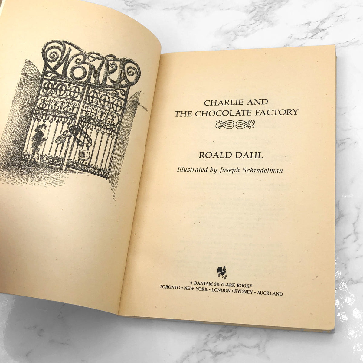 Charlie And The Chocolate Factory Book Cover First Edition