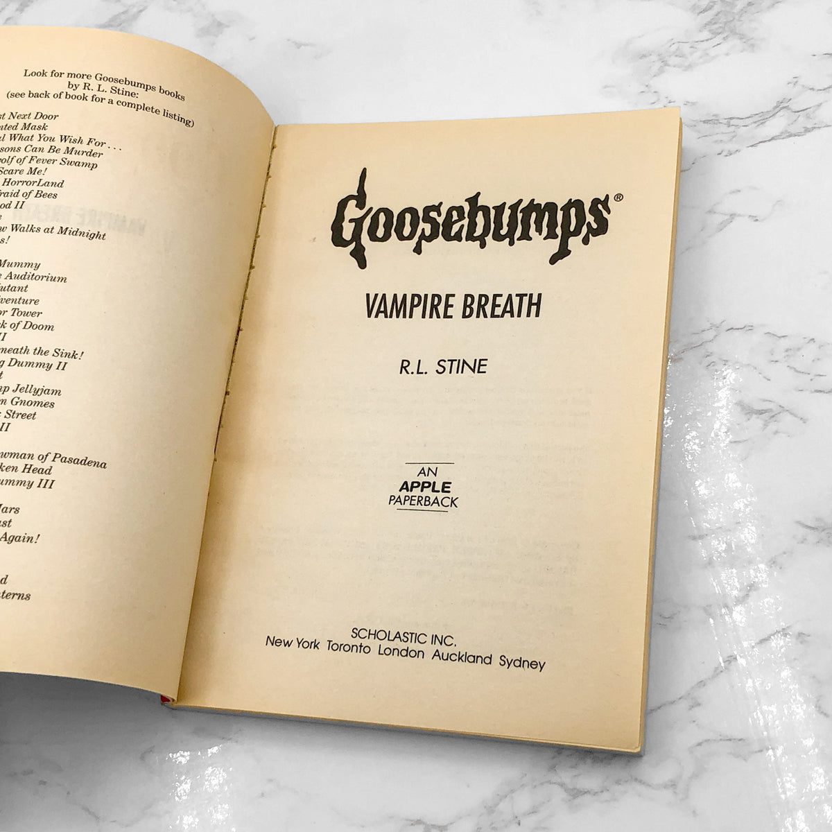 Vampire Breath by R.L. Stine [FIRST EDITION PAPERBACK] • 1996 • Gooseb